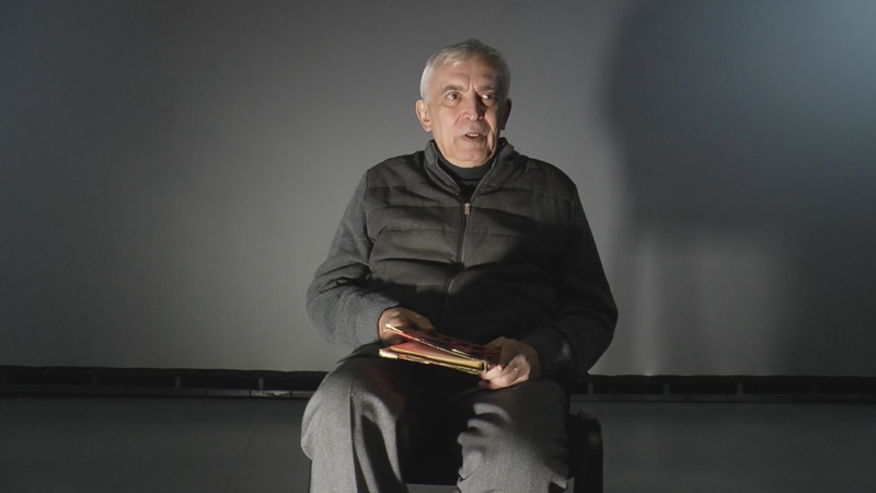 nalazeći se na prekretnici svog života odlučio je da se vrati u Čačak ...